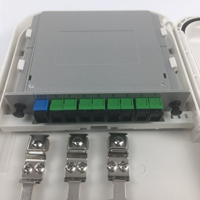 Indoor Outdoor 8 Ports FTTH Fiber Termination Box Screw Lock For LGX ...