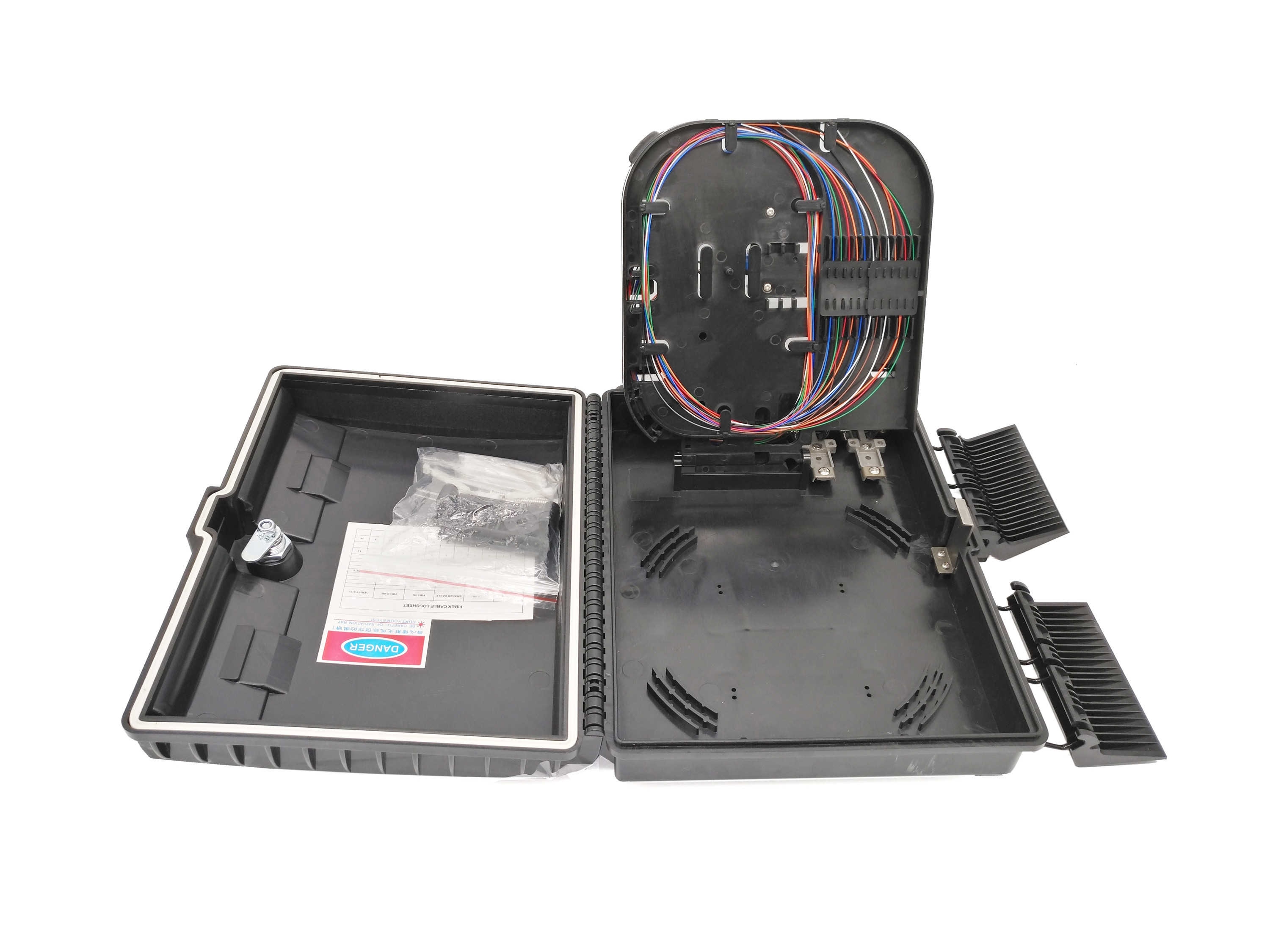 FTTH Outdoor IP65 Pole Mount Fiber Optic Splitter Box For Drop Cable ...