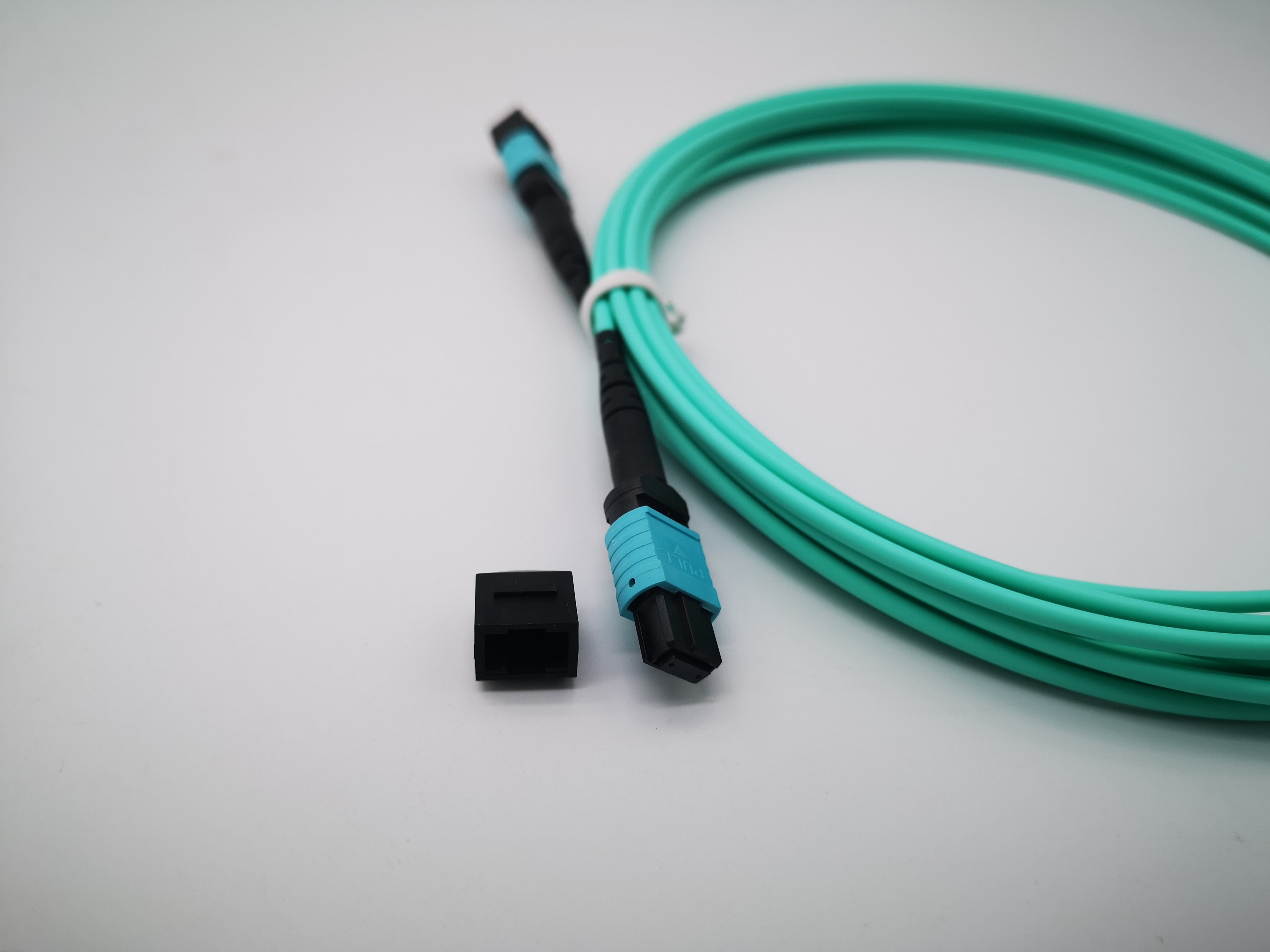 12 Fiber Optical MPO Patch Cable Assemblies OM3 40/100G Aqua 10 Meter ...