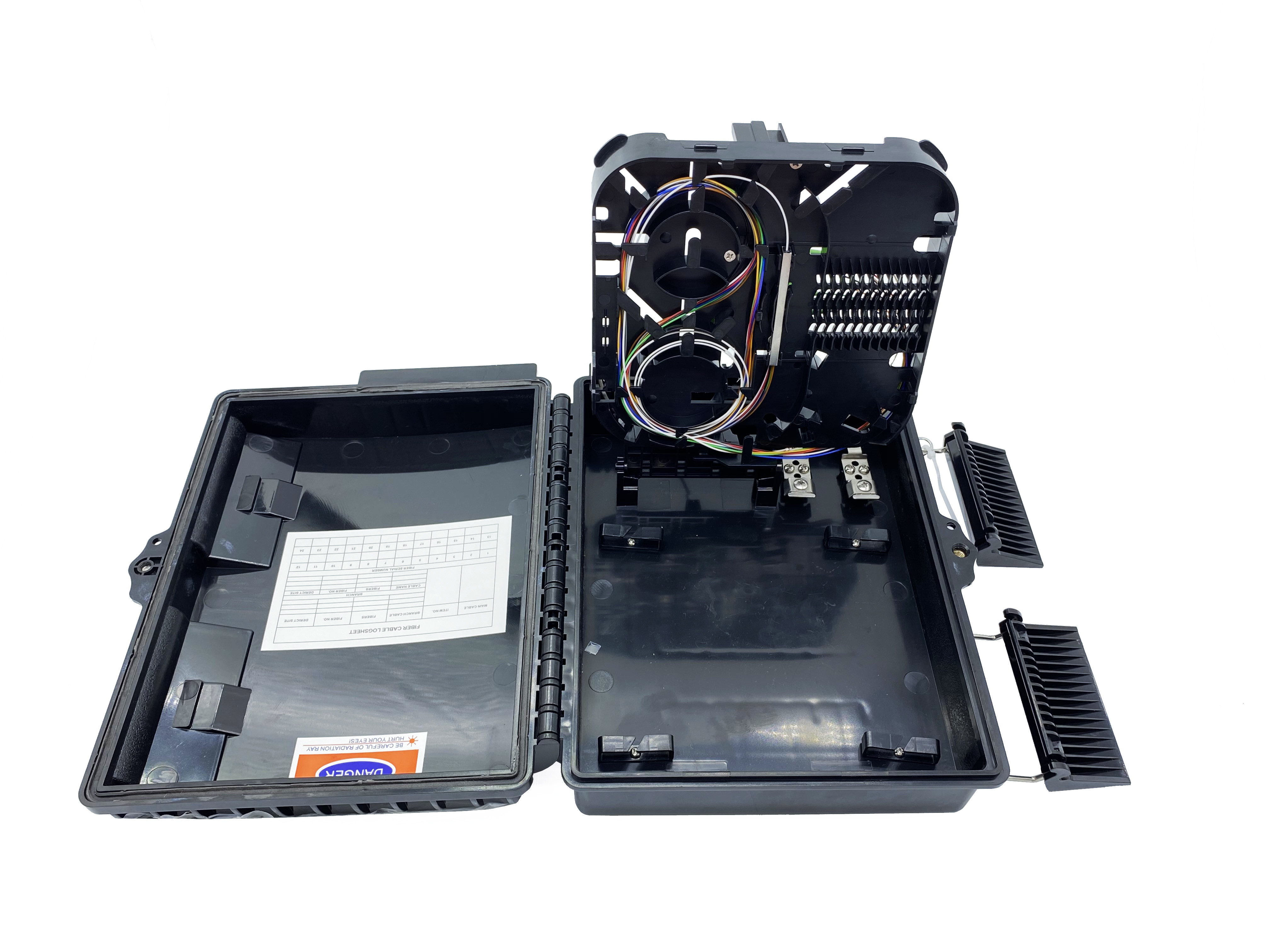 FTTH Pole Mounted Outdoor IP65 Fiber Optic Splitter Distribution Box ...