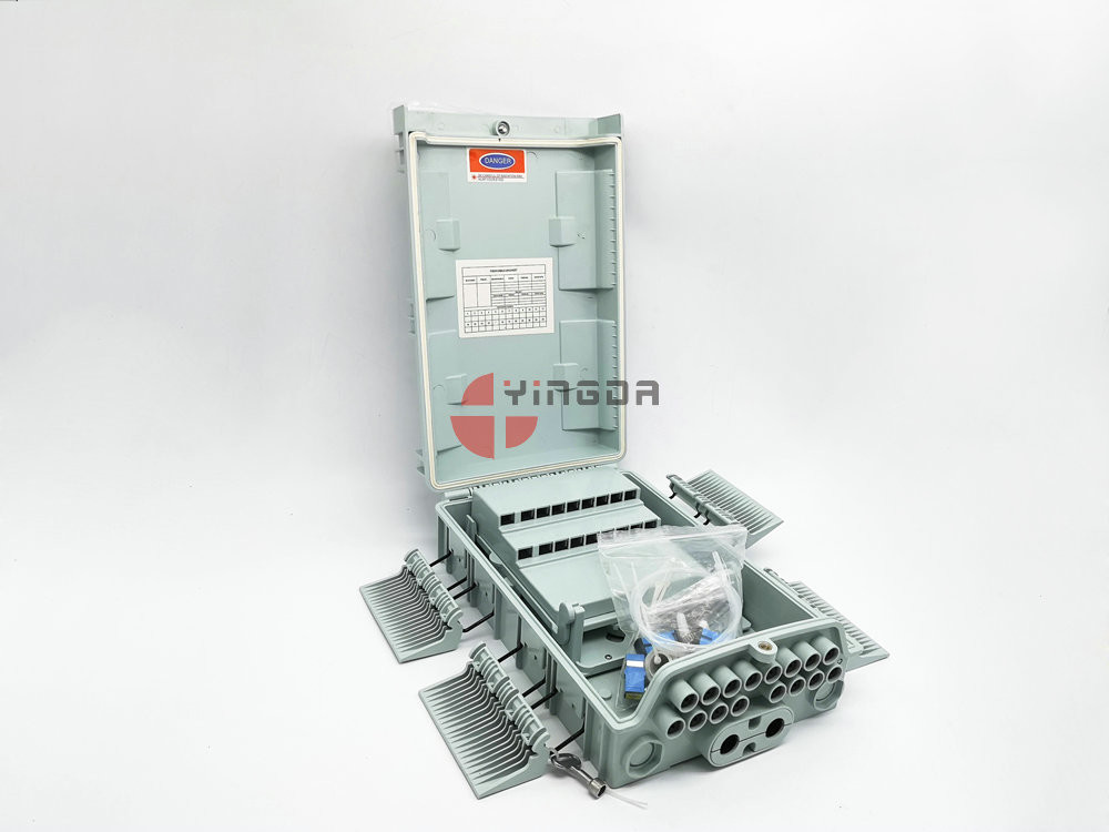 Pole Mounted IP65 Fiber Optic Splitter Box 16 out , Optical ...