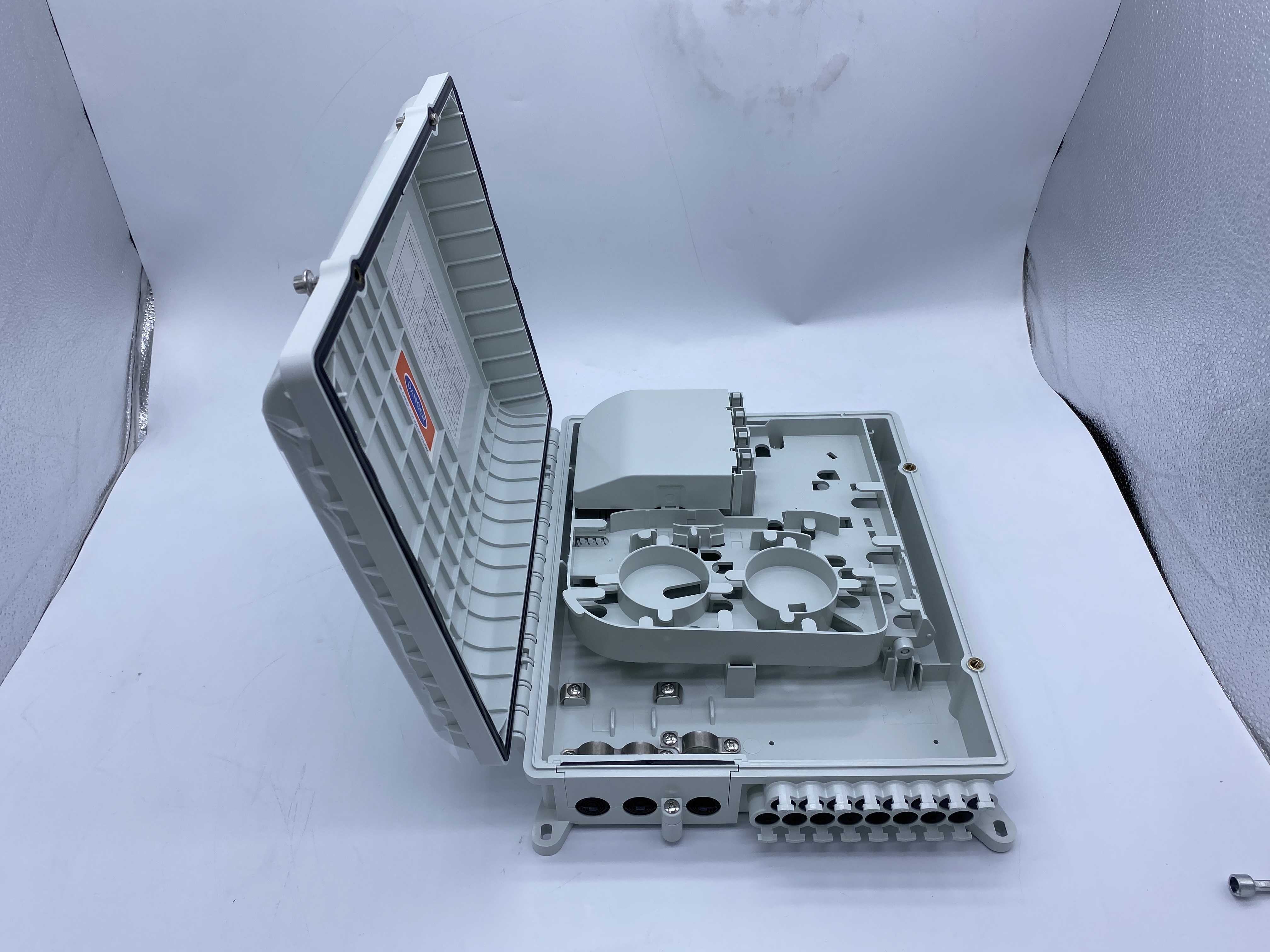 FTTH Network Fiber Optic Termination Box with PLC Splitter and Sturdy ...