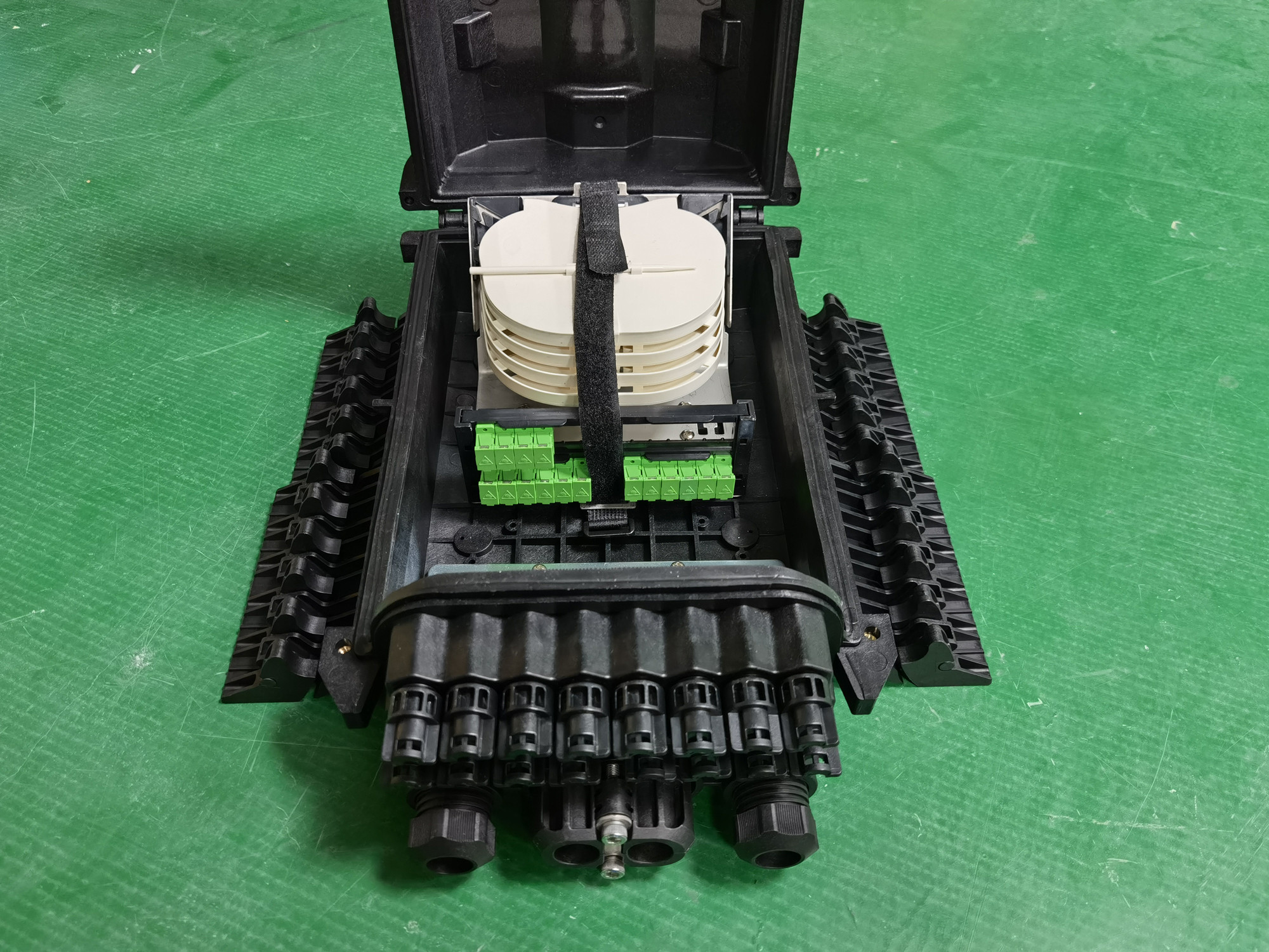 IP68 Waterproof Telecom Pole Mount FTTH 96 Cores Fiber Optic Splitter ...