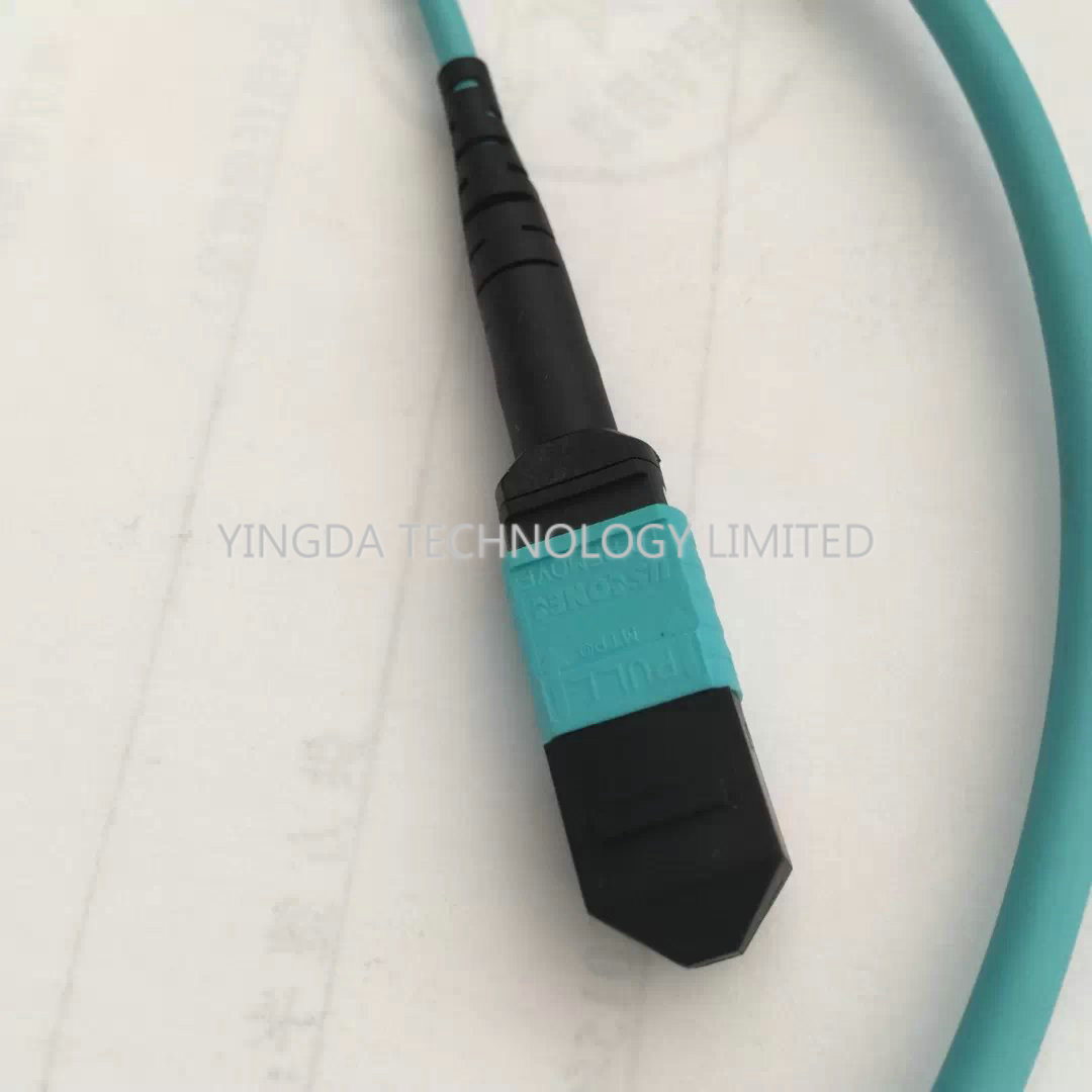 100G OM3-300 QSFP MTP MPO Cable With 6 x LC Duplex Uniboot Connector Aqua